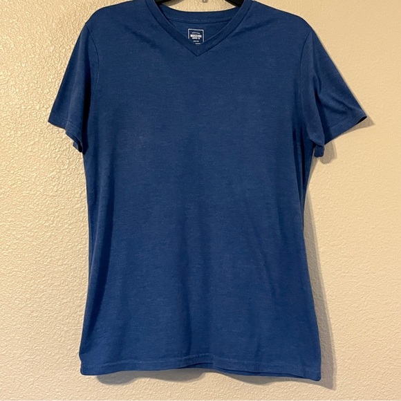 Mossimo Supply Co. | Shirts | Mossimo Supply Co Mens M Blue Vneck ...